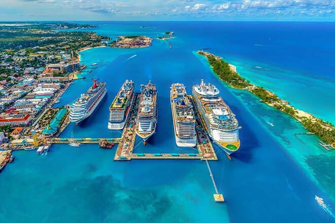 Wheelchair Accessible Travel Guide to Nassau, Bahamas (2026)